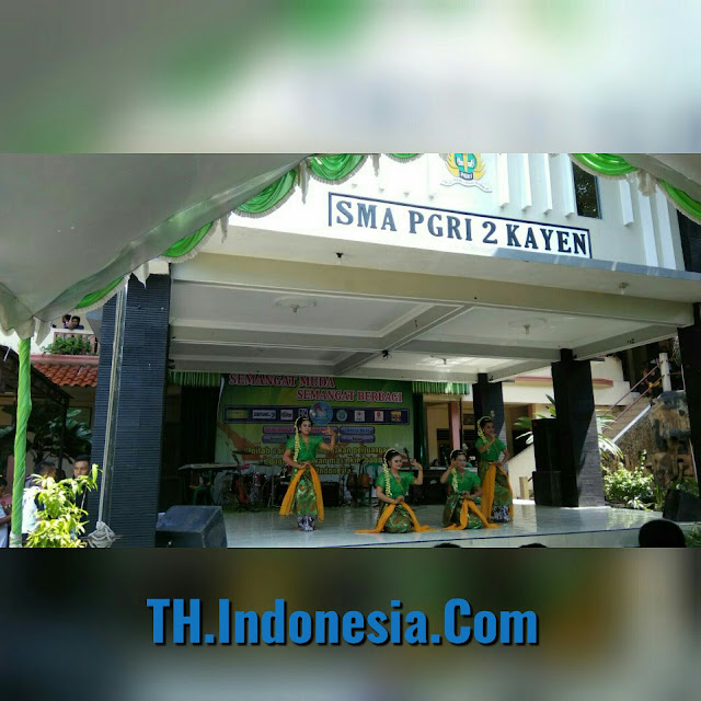 SMA PGRI 2 Kayen Berbagi Kasih Pada Kaum Dhuafa