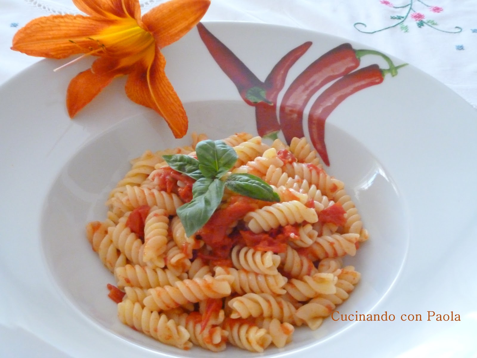 Cucinando con Paola: Fusilli al pomodoro fresco e basilico