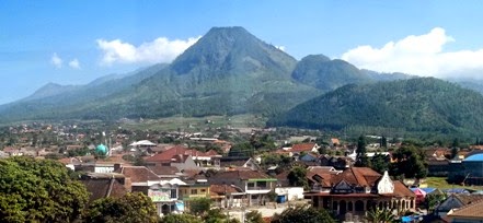 PANORAMA GUNUNG PANDERMAN, KOTA BATU - ISLAMI RELIGIUS