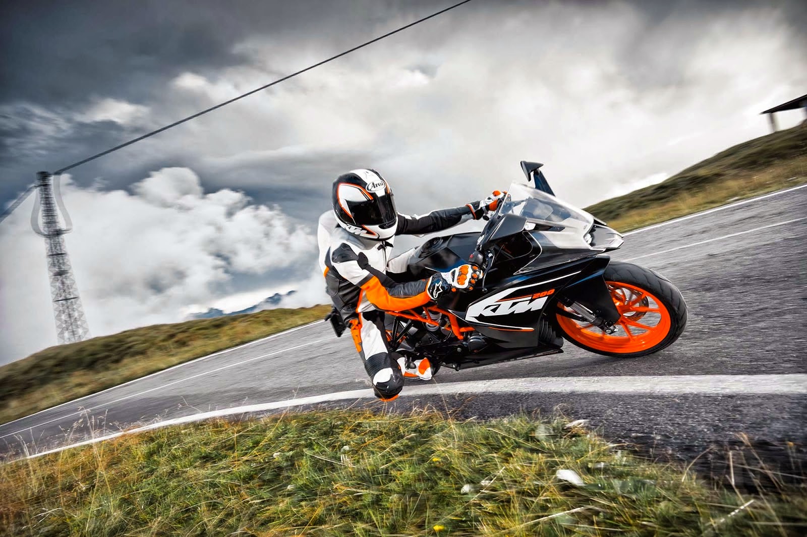 KTM RC200 - Harga Dan Spesifikasi - BEAM