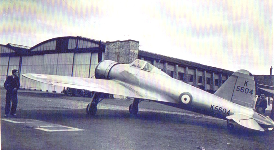 FDRA - Fuerza Aérea: Caza: Prototipo Gloster F.5 / 34 (UK)