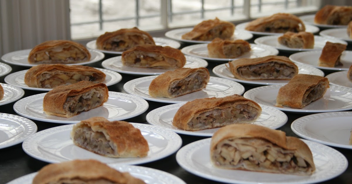 A Cake Bakes in Brooklyn: Making Strudel the Old-Fashioned Way (despite ...