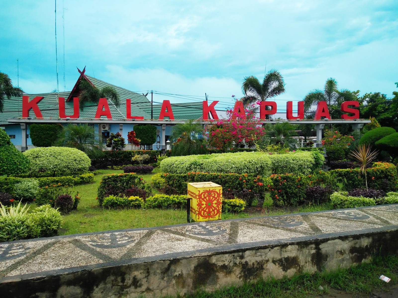 Vina Yu: Cafe Terapung di Kota Air (Kuala Kapuas)