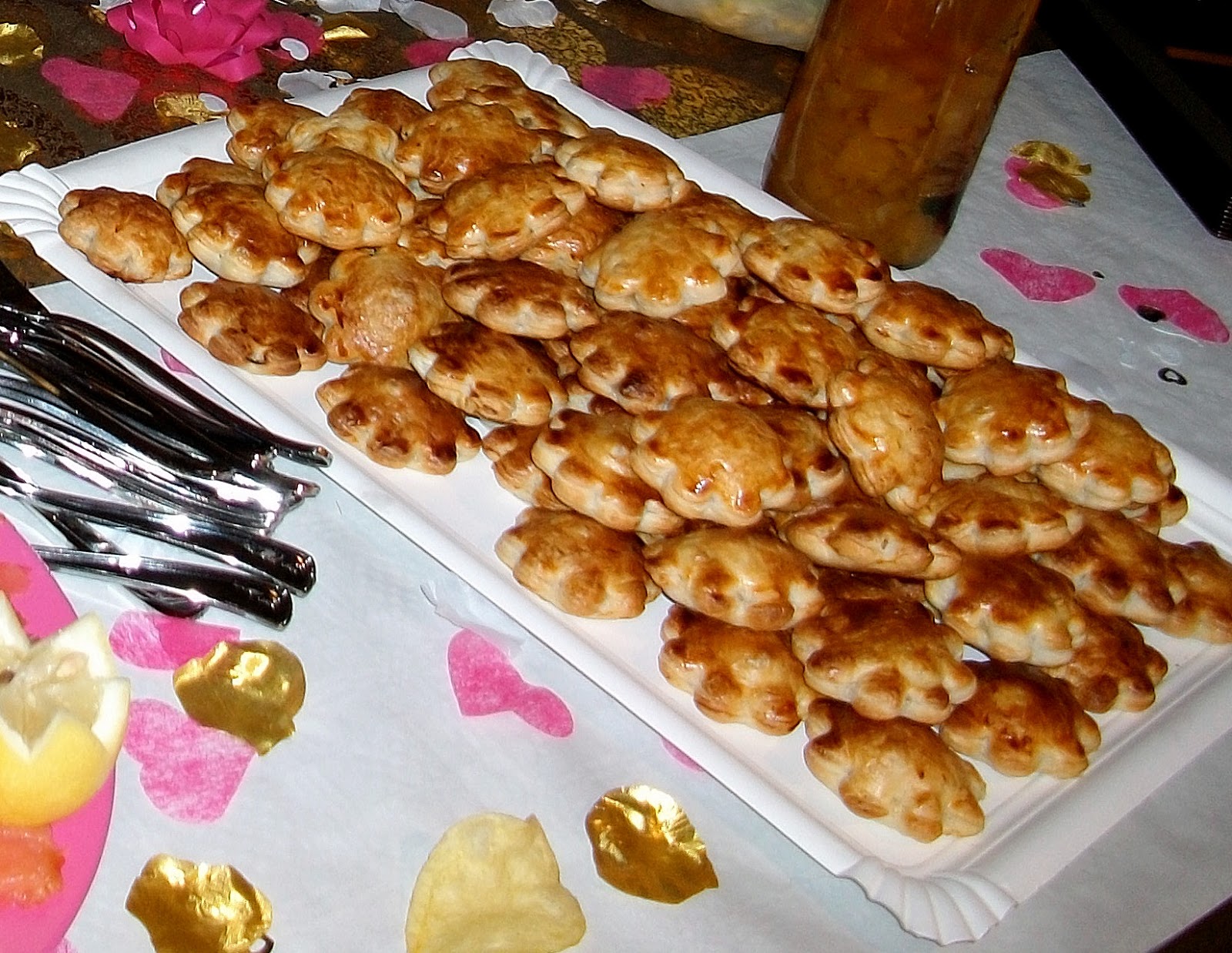 Pomme Cannelle: Petit pâtés antillais