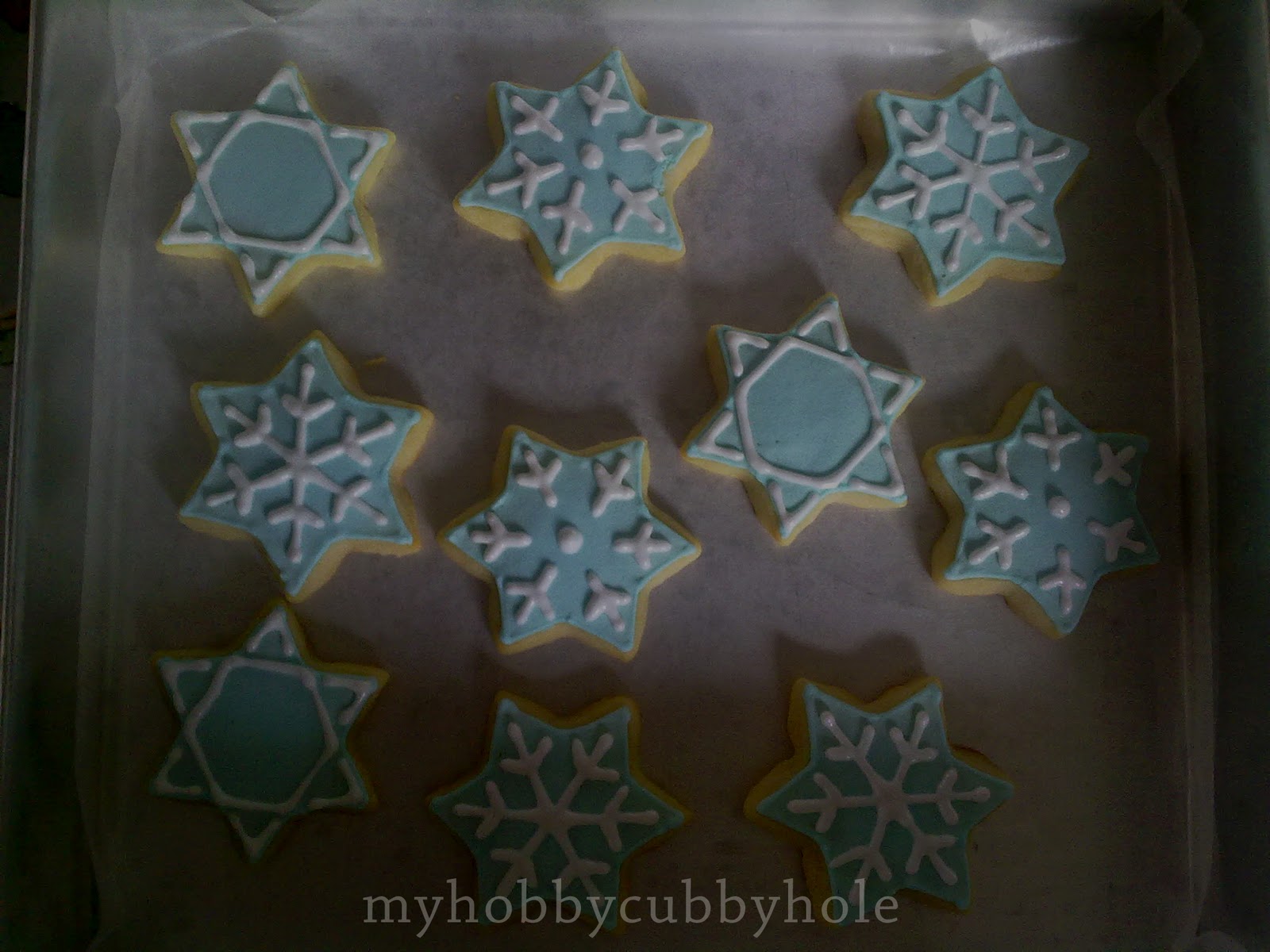 My Hobby Cubbyhole: Decorating Christmas Cut-out Cookies