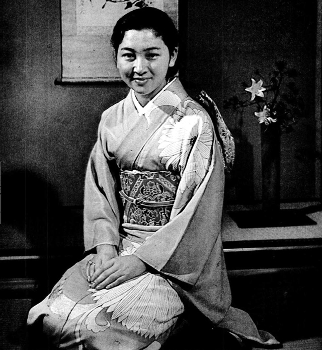 Michiko Shōda: The First Commoner to Marry into the Japanese Imperial ...