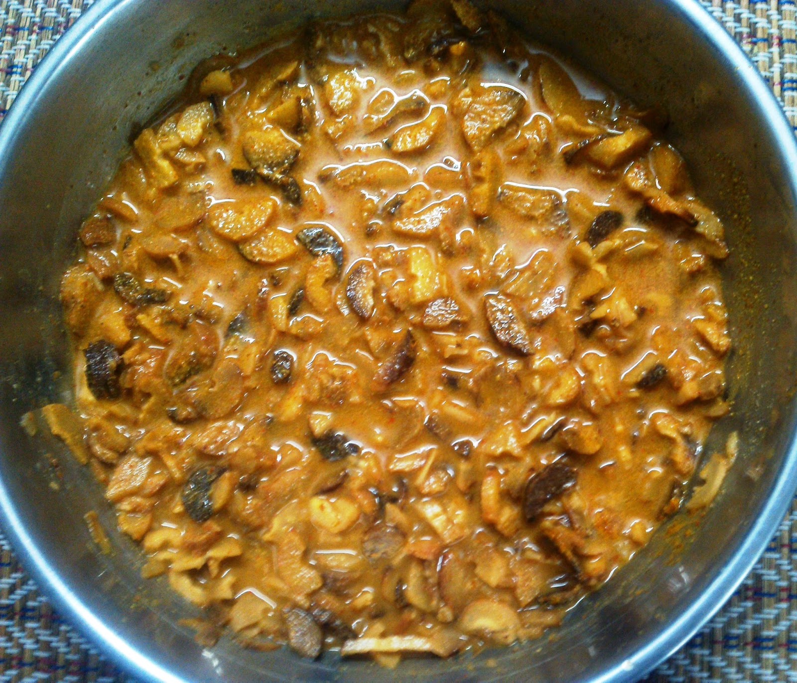 Easy Veg Recipes: Mahali Kizhangu Pickle