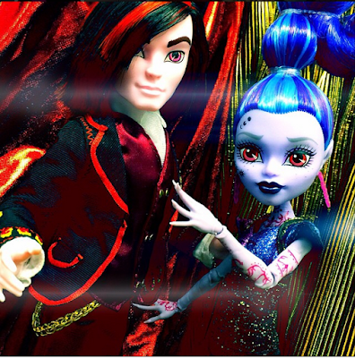 Monster High Feed: SDCC 2015 Wisp and Valentine two pack (Im sad)