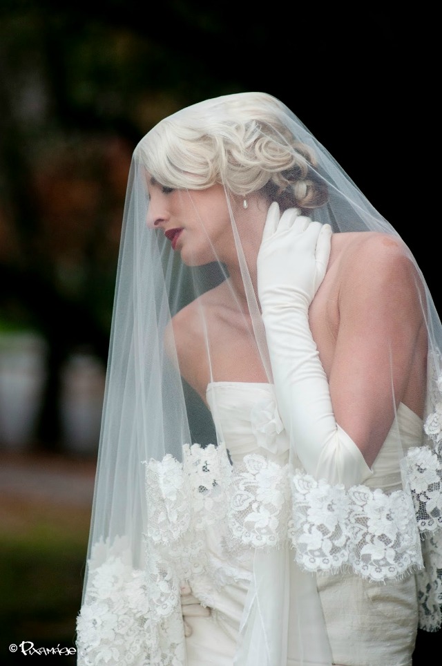 BRIDE CHIC: VEILED