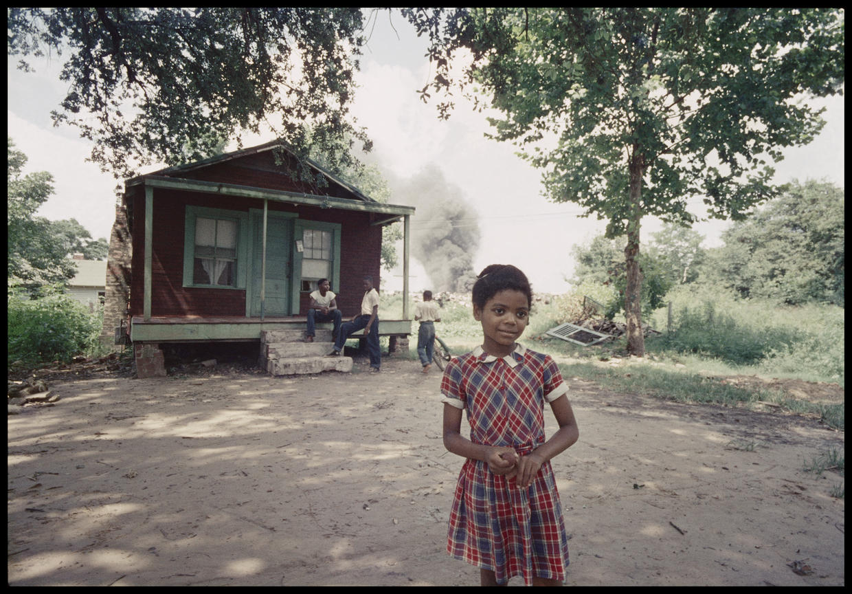 Amazing Color Photographs Capture Faces of Segregation in the South of ...