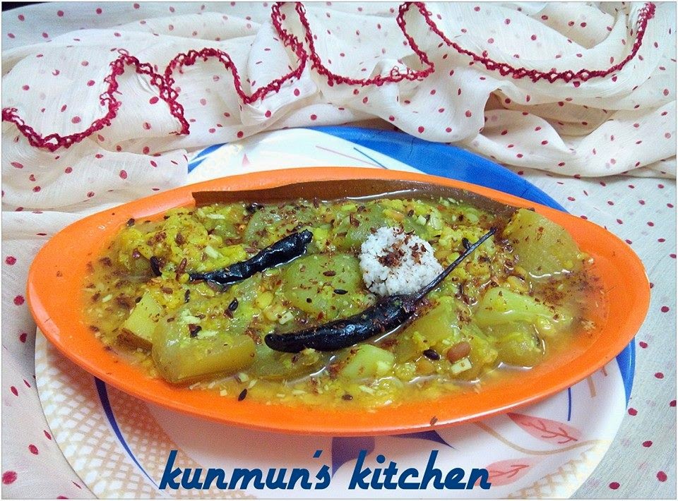 Kunmun's Delicious Kitchen: Janhi Muga Dalma (Ridge Gourd with Split ...