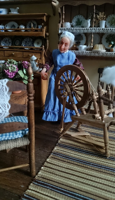 mini life : Tasha Tudor, 1:12, h=13,5 cm