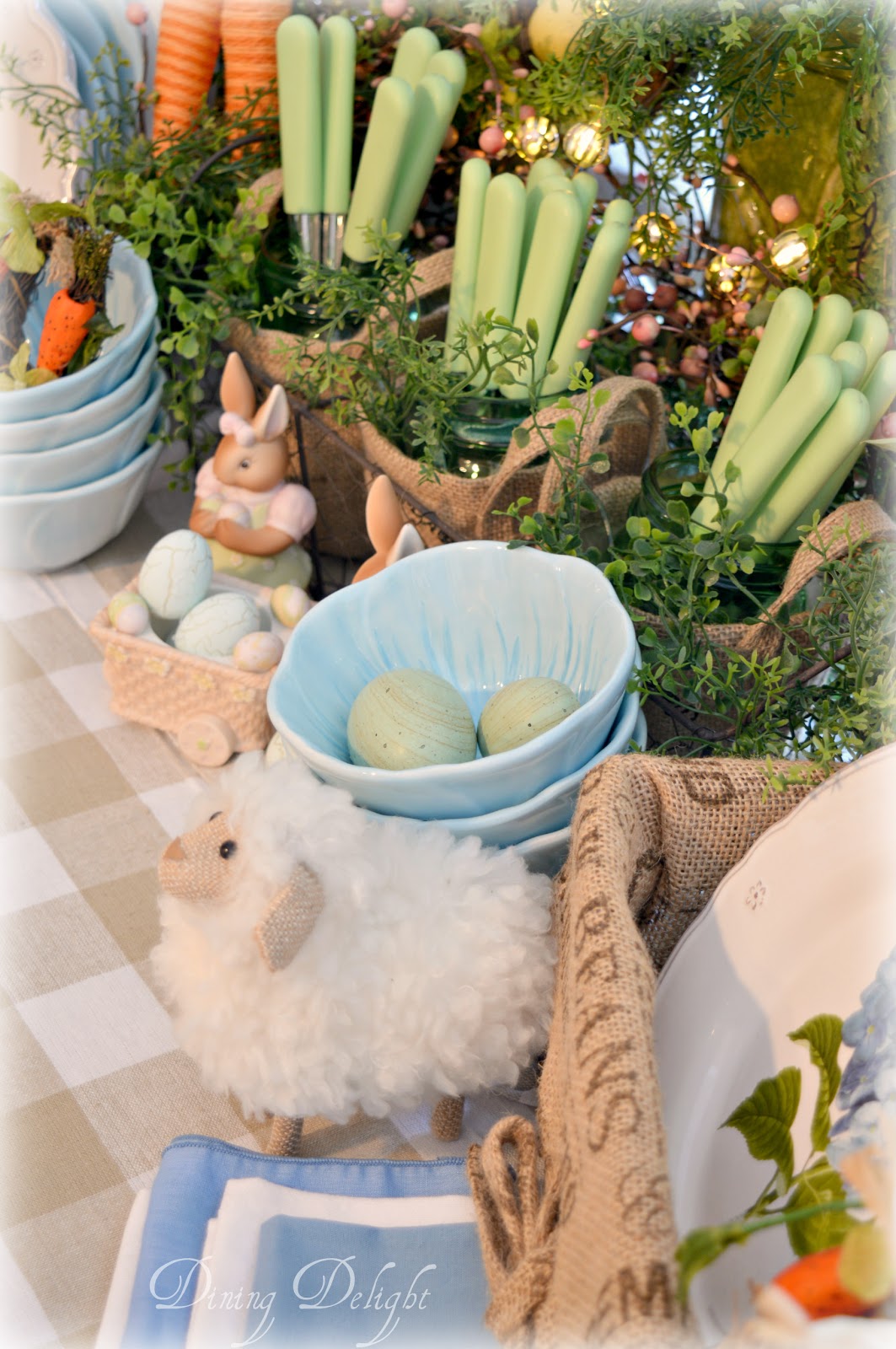 Dining Delight: Easter Buffet Decor