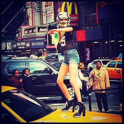 Kara Devlin on fashion shoot in New York City - news-4y