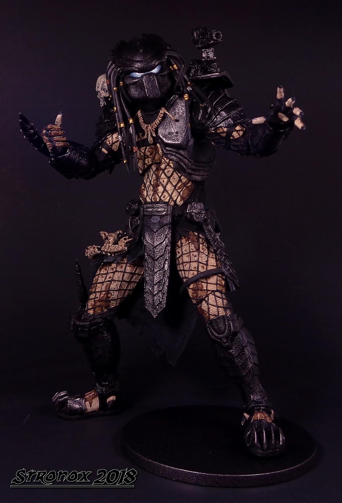 Stronox Custom Figures: NECA Predator: "Mr. Black"