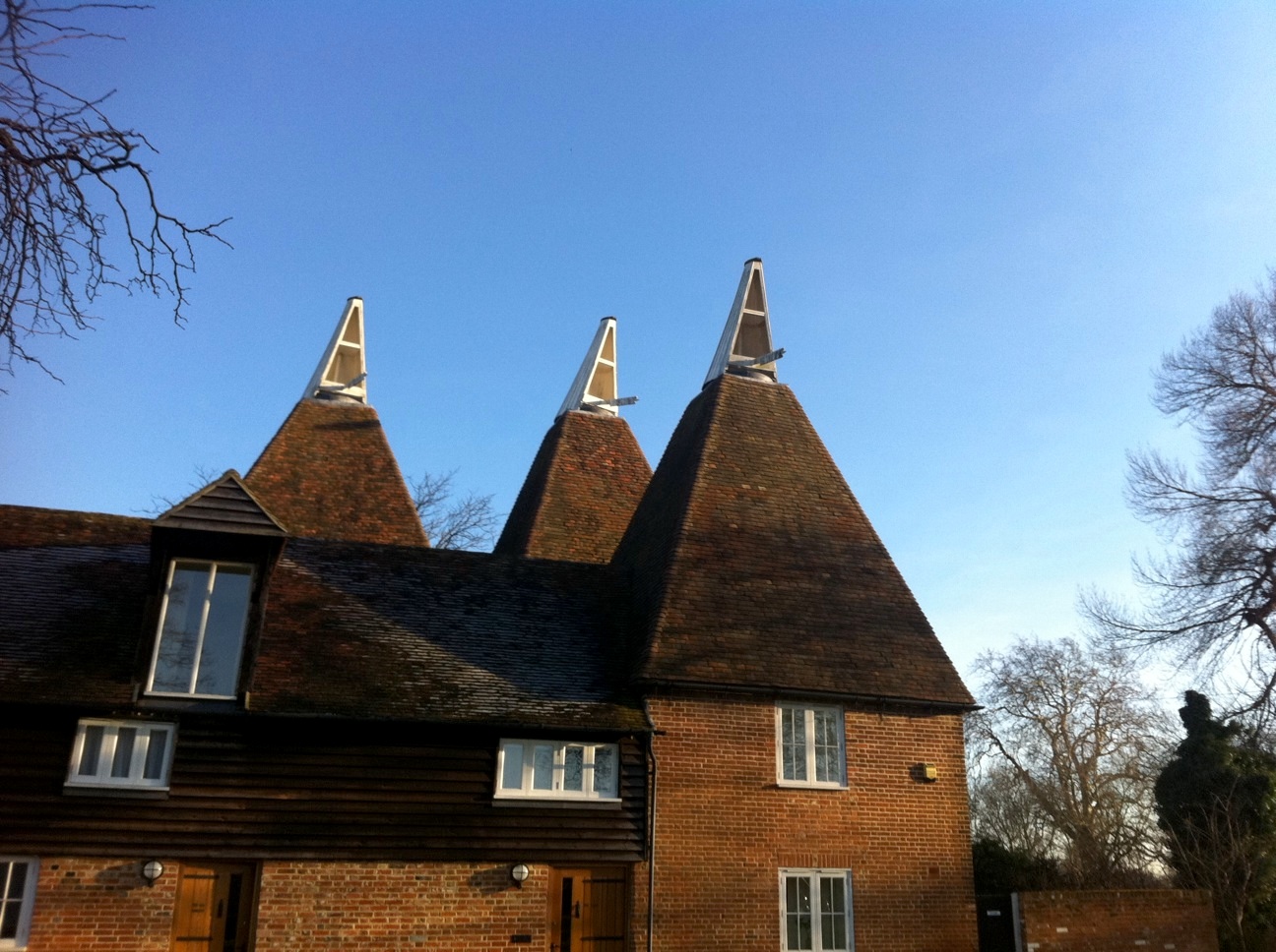 Evoke | An American in the Kent Countryside: Oast Houses