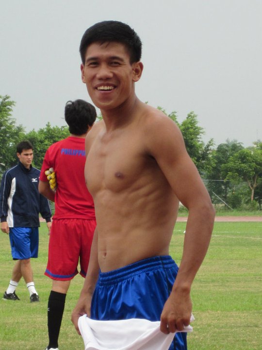 El Clasico: Shirtless Azkals!!!