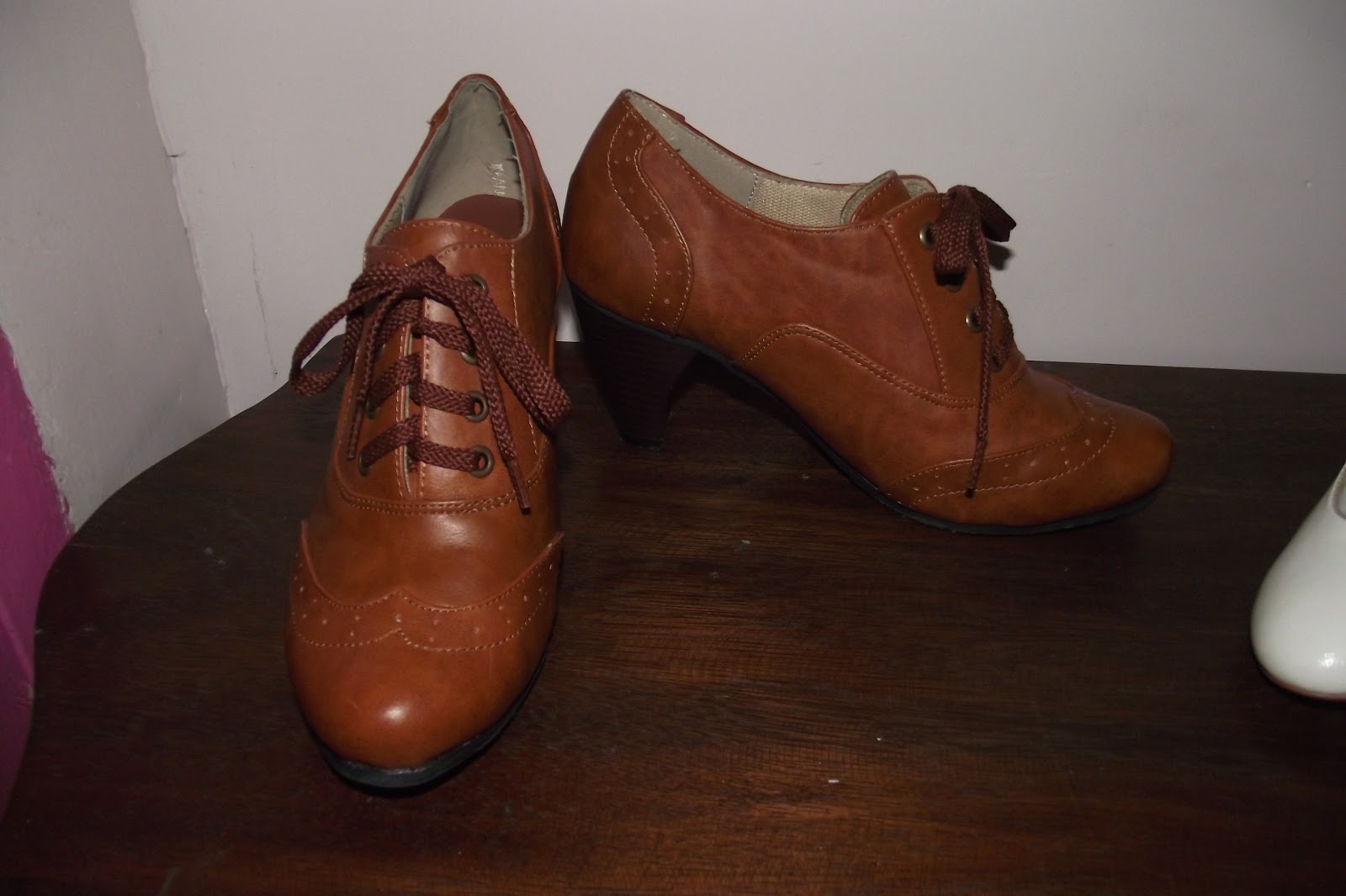 Cassie Thriftier: NEW IN: THRIFTED SHOES