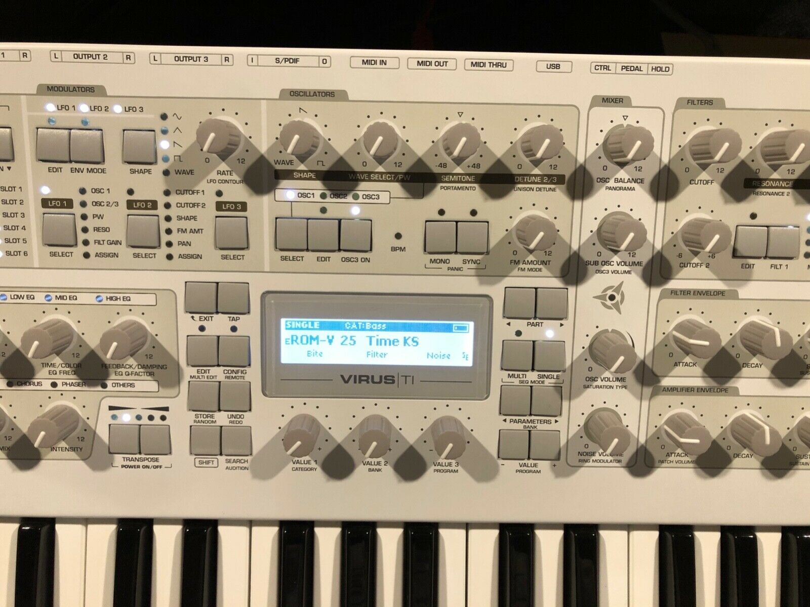 MATRIXSYNTH: Access Virus TI V2 Keyboard Synthesizer