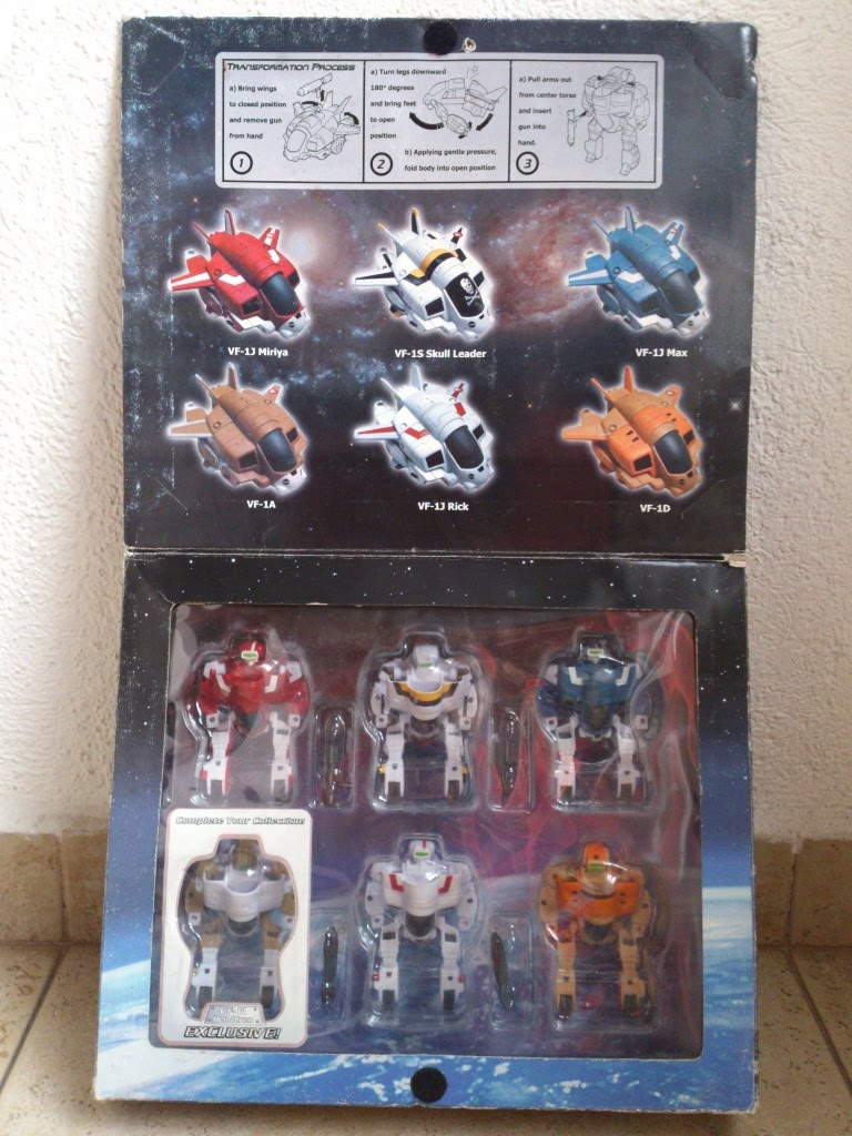 Underneath The Radar: Robotech Super Deformed Veritech Morpher Collection