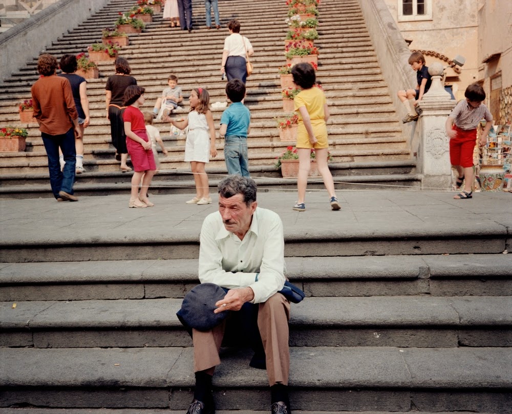 40 Vivid Color Photographs That Capture Daily Life in Italy in the ...