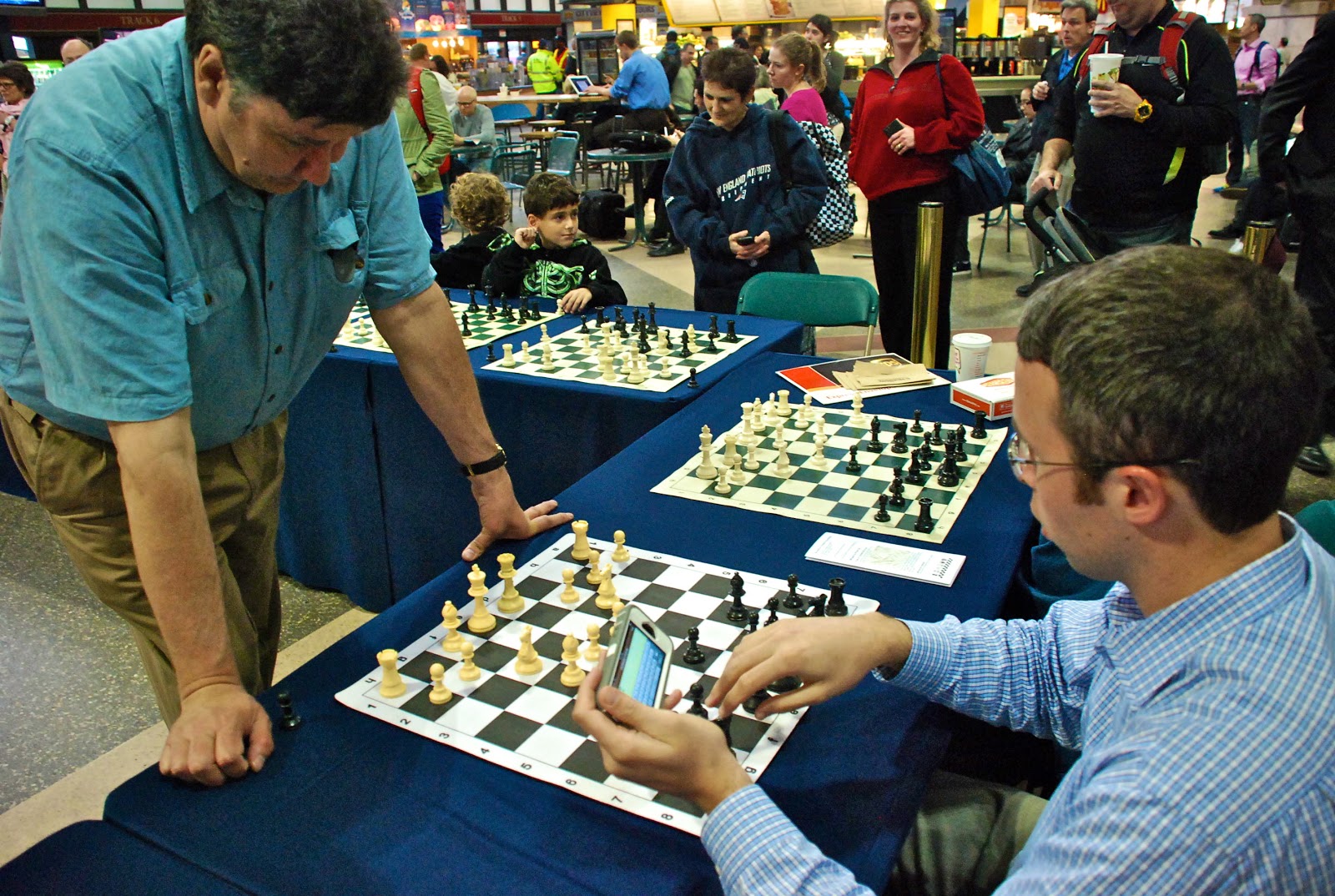 Boylston Chess Club Weblog: GRANDMASTER LARRY CHRISTIANSEN PLEASES ...