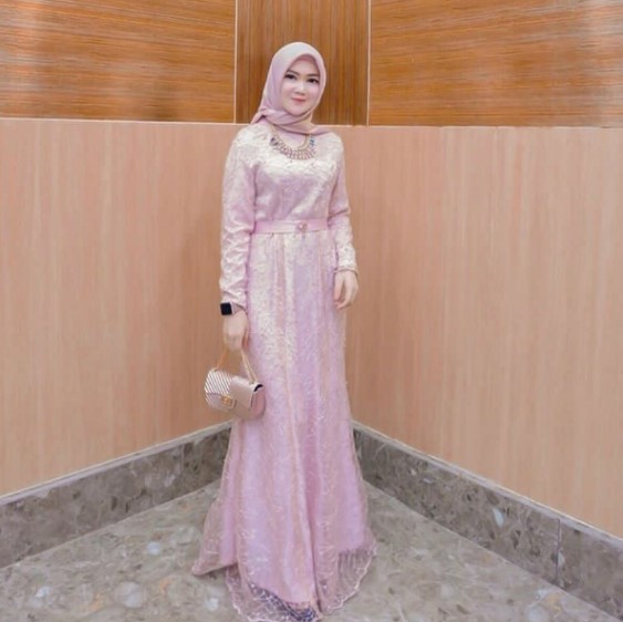 √ 41 Model Jilbab untuk Kebaya Modern Terbaru yang Sedang Populer ...