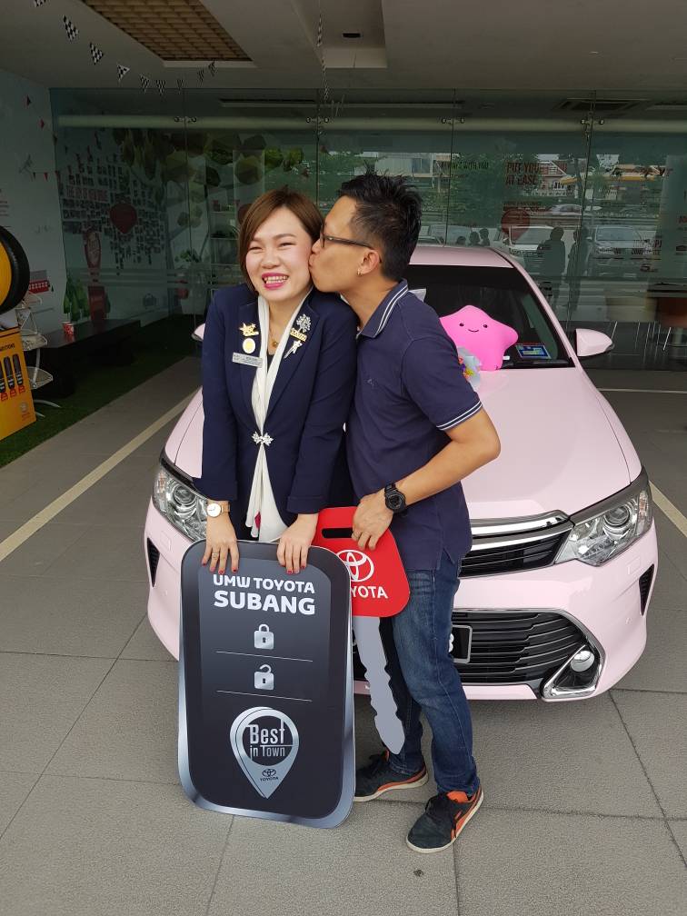 Mary Kay Beauty with Moon: Mary Kay Pink Toyota Camry