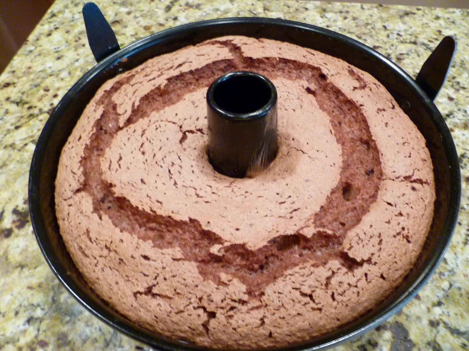 I Like to Bake and Cook Blog: Chocolate Angel Food Cake!