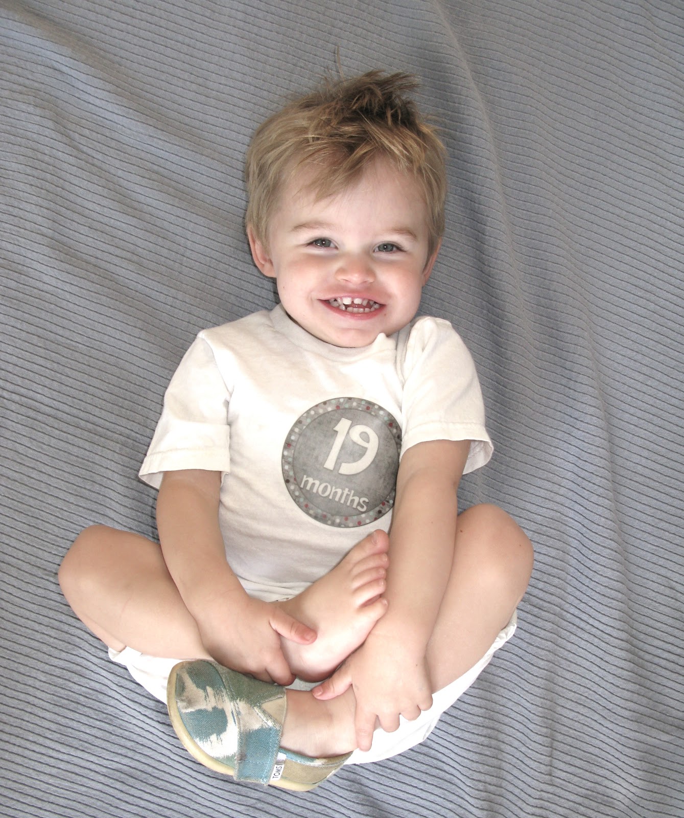 THE MACMASTER FAMILY BLOG: I'M 19 MONTHS OLD!!