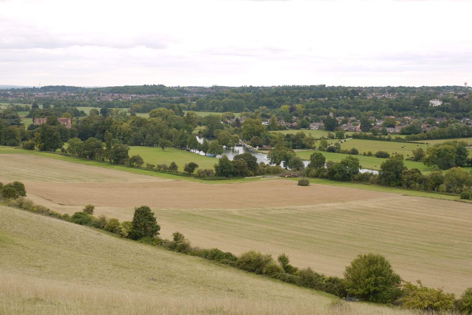 Walking in the country: Goring Heath and Mapledurham