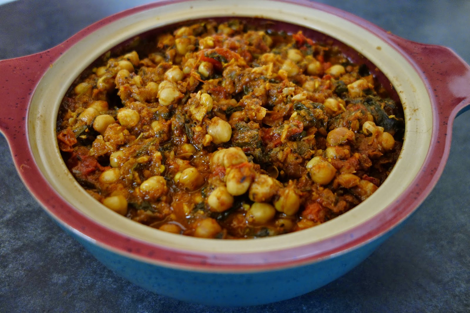 Cold Hands Warm Earth: Chana Palak (Chickpea Curry with Spinach)