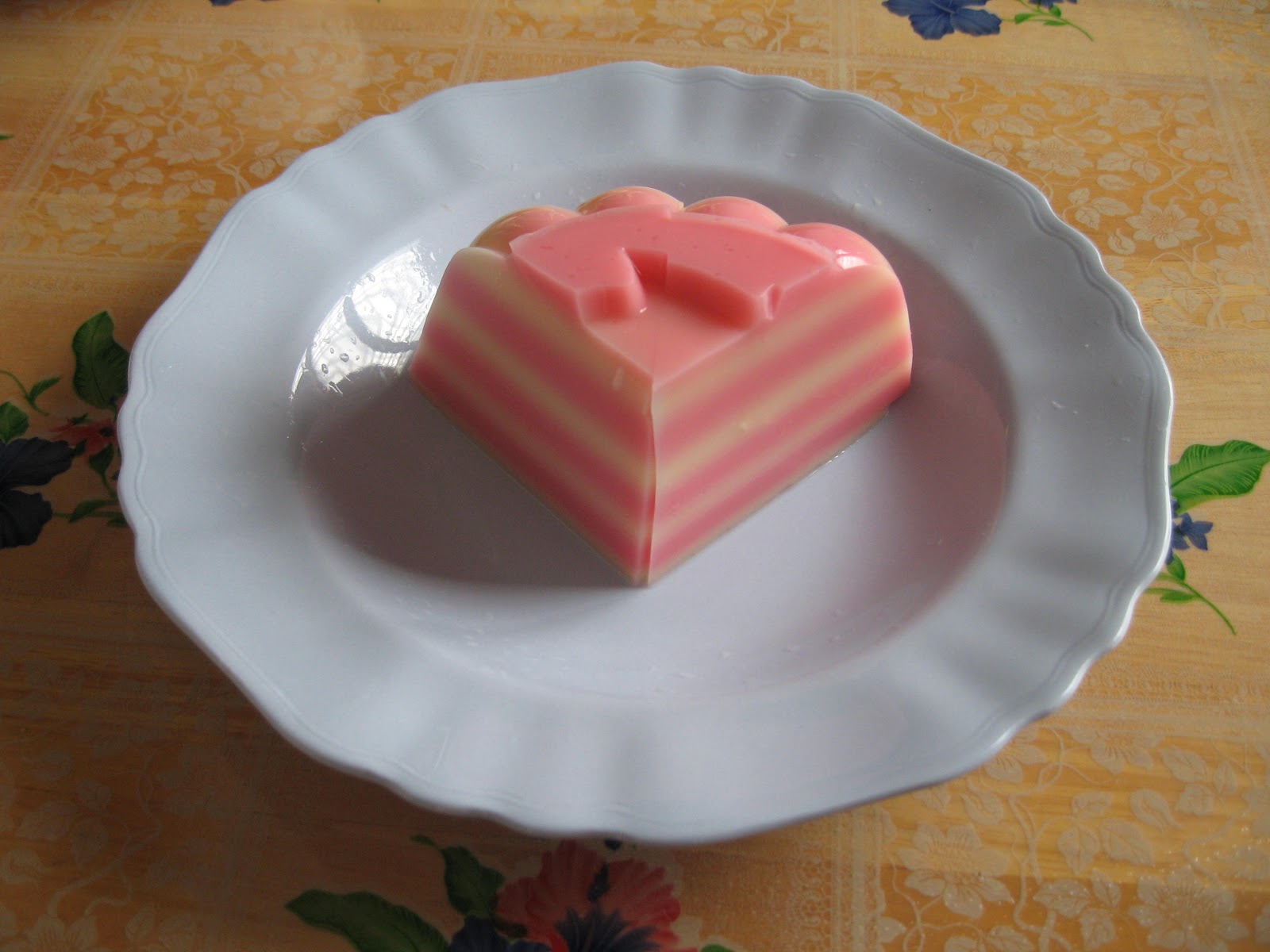 Sumptuous Flavours: Layered Jelly 九层燕菜糕