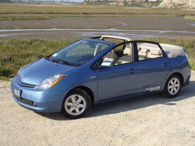 blue toyota prius