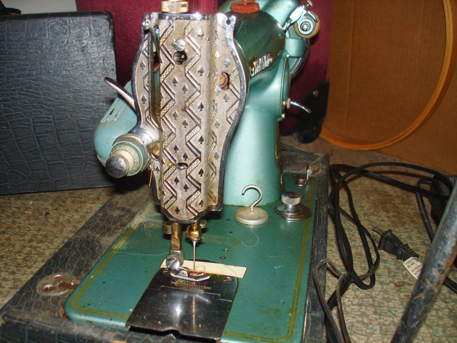 Targhee Tidbits: Singer 15 Clone