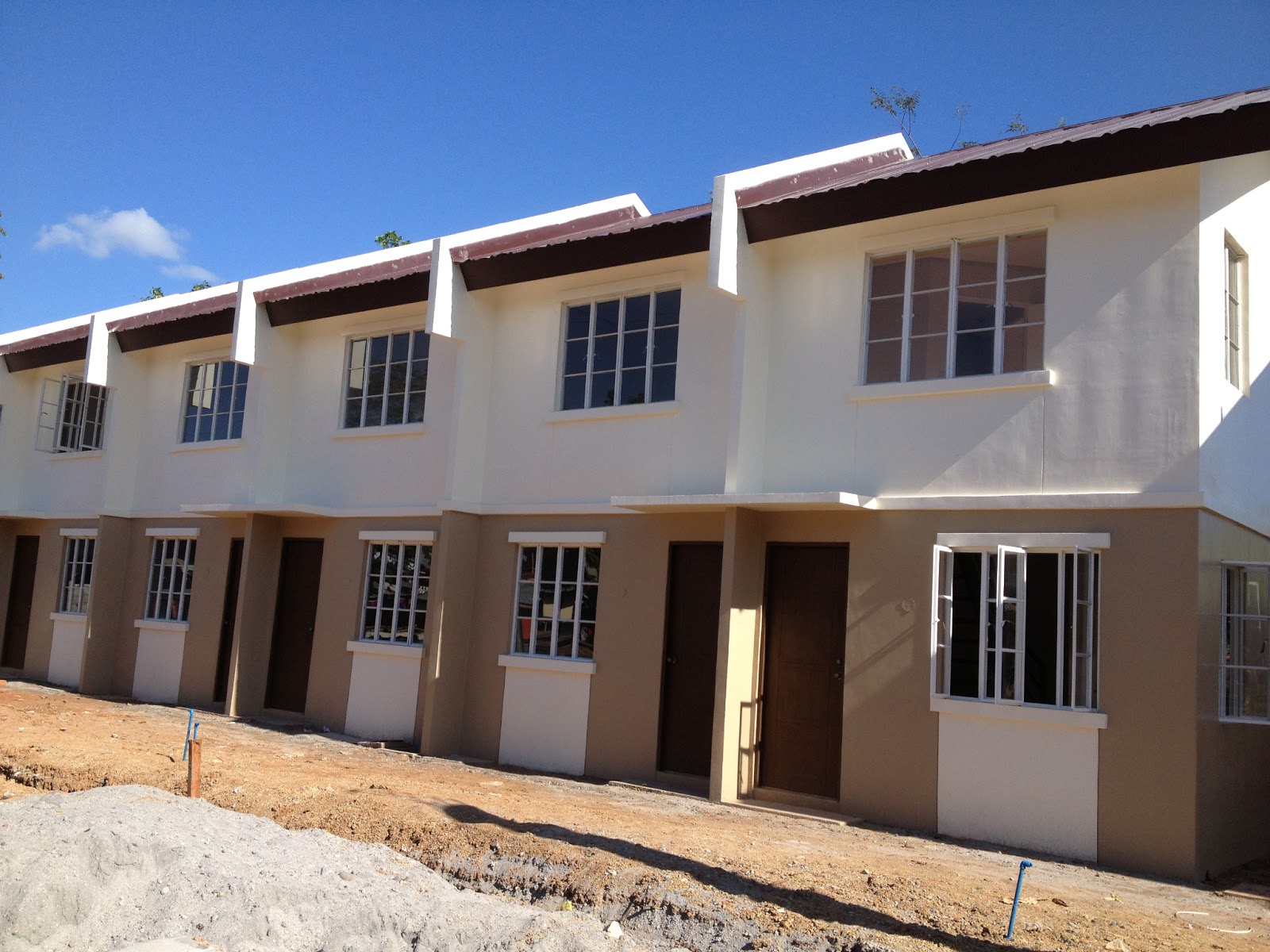 HAVILA SUBDIVISIONS : PRIMROSE TOWNHOUSE ANTIPOLO-ANGONO