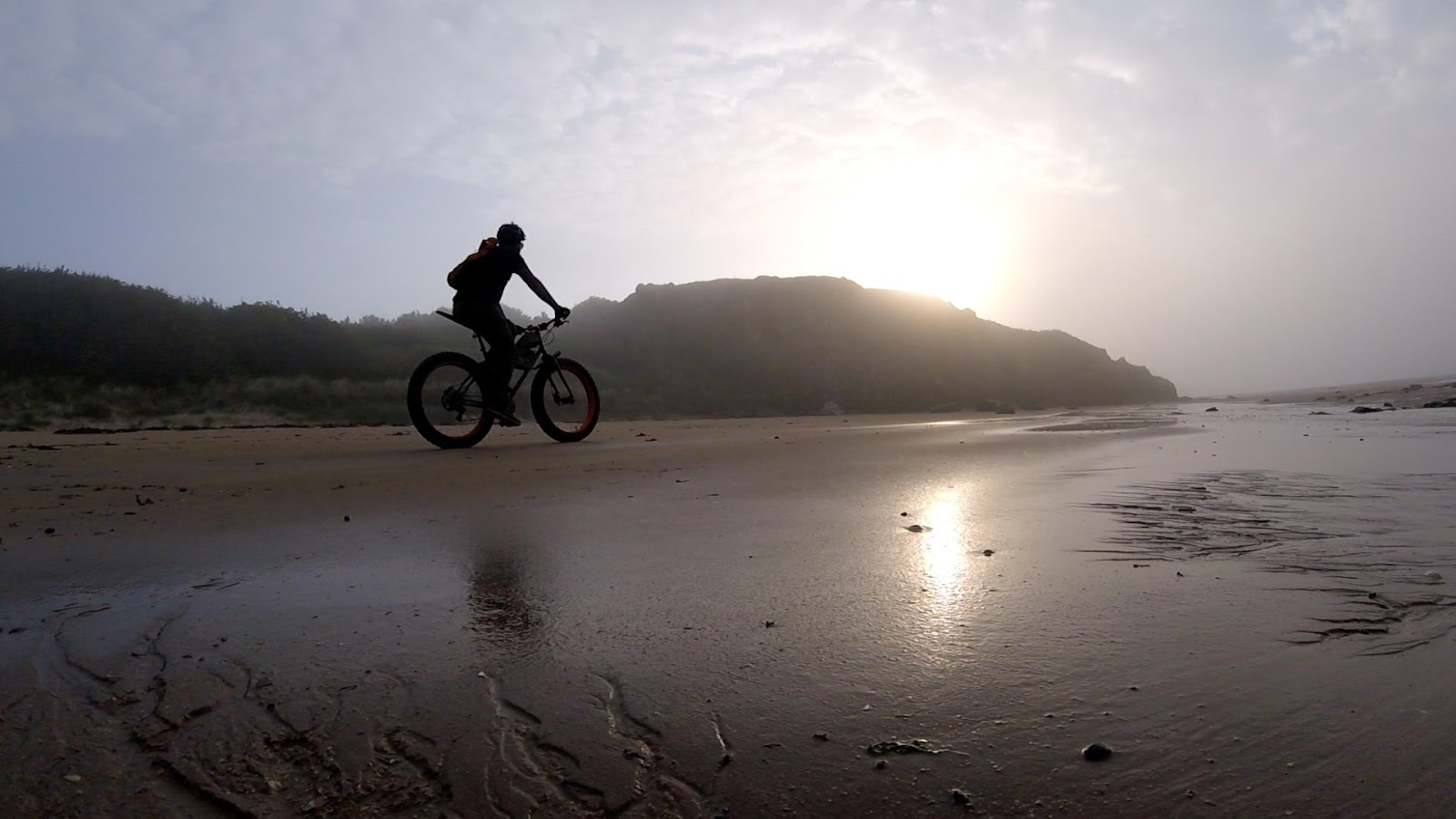 coastrider: Midweek Cycle; Offshore Sea Haar at Tyninghame...
