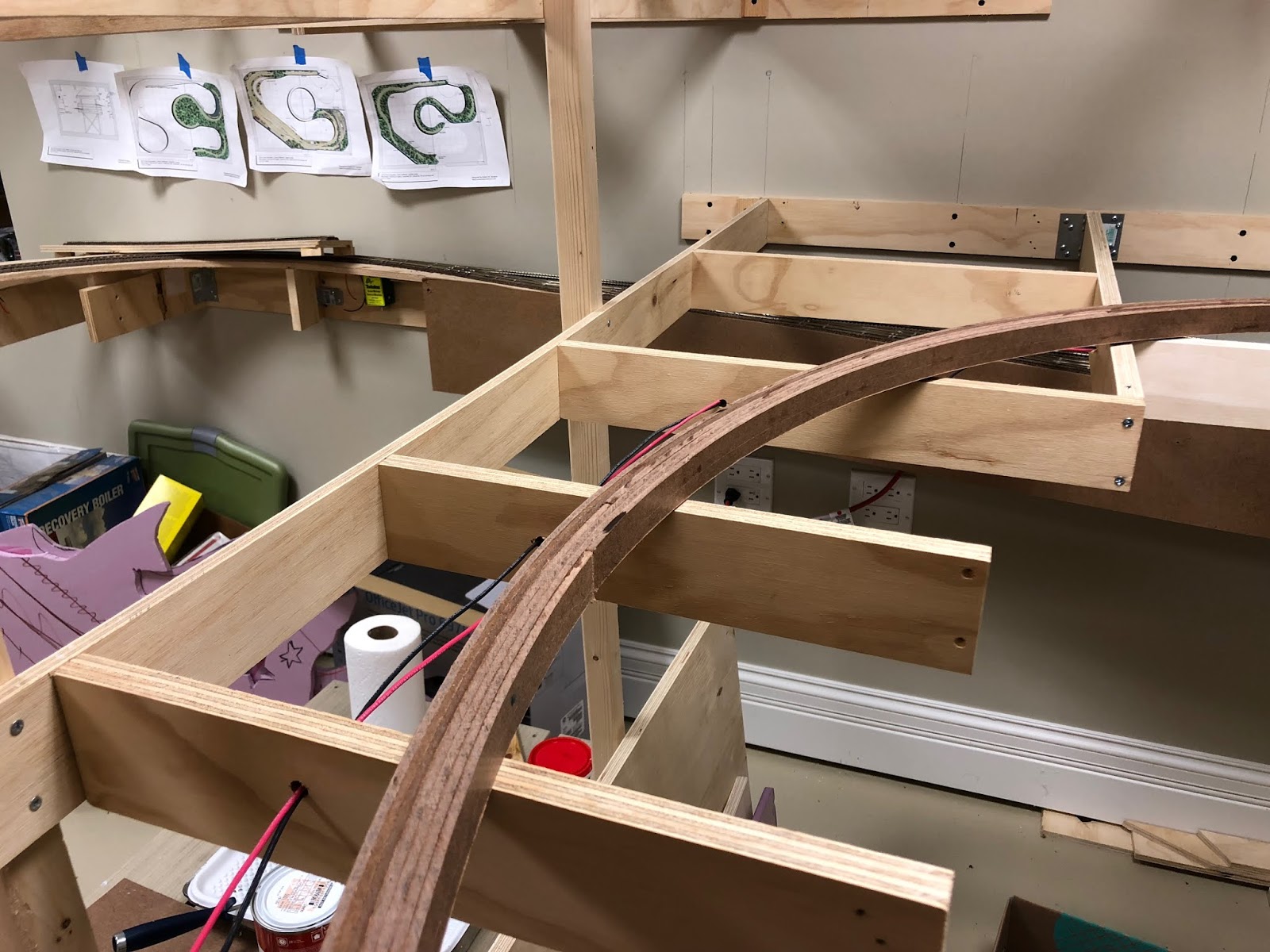 The Cascade Subdivision in HO Scale: Spline Roadbed 1: Oakridge to ...