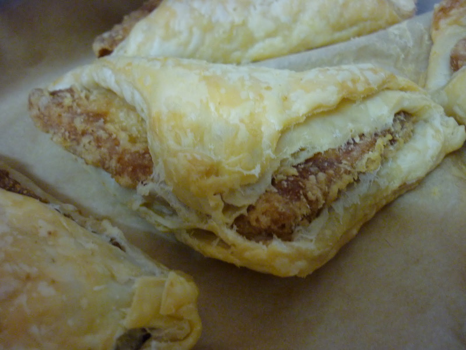 as always, a copycat: CHICKEN PATTY PUFF