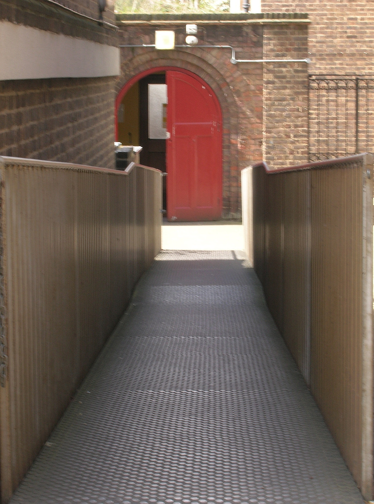 A Visit to Paddington Children's Library - Words&Pictures