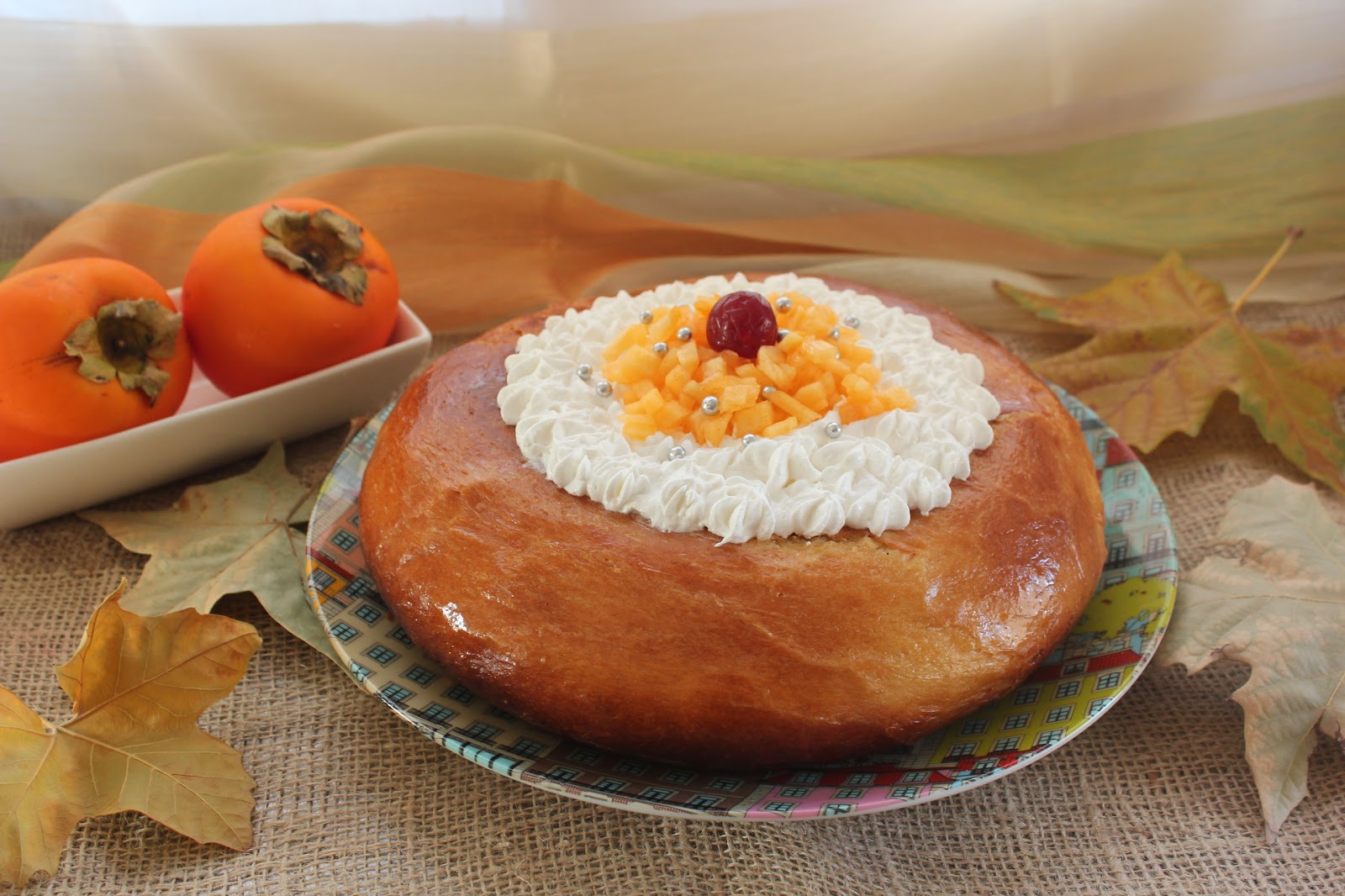 Savarín al Ron con Crema Chantilly - Cocinando con las Chachas