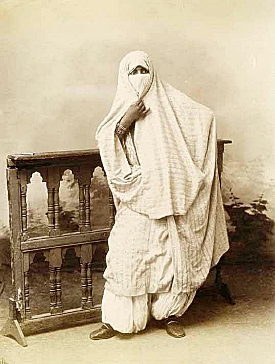 Les Algéroises: El Hayek