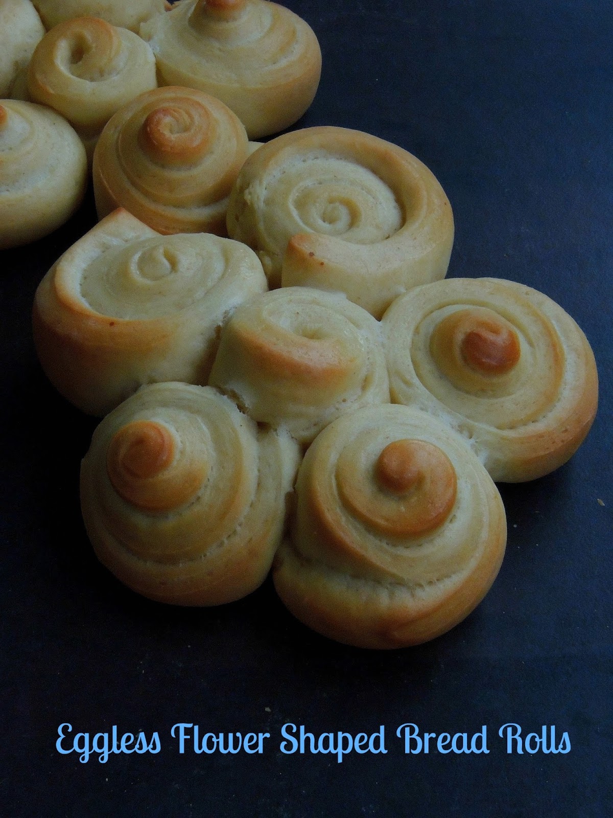 Priya's Versatile Recipes: Eggless Flower Shaped Bread Rolls