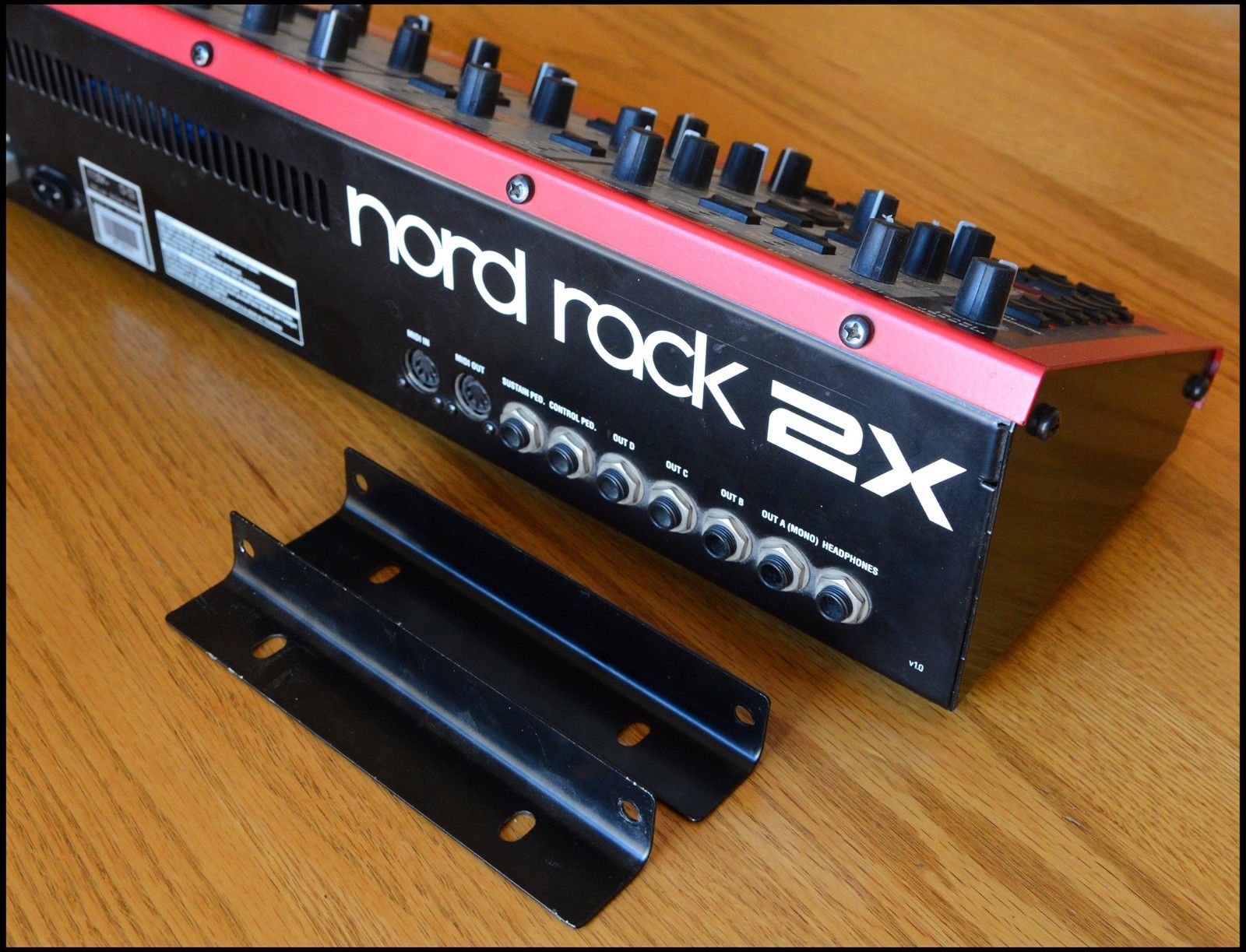 MATRIXSYNTH: Clavia Nord Rack 2X Synthesizer