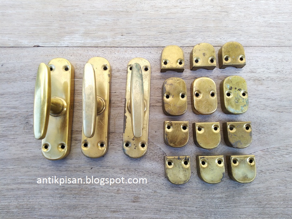 Antikpisan: 3 Set Spanyolet Kuningan Antik Carl Schlieper ( NOS )