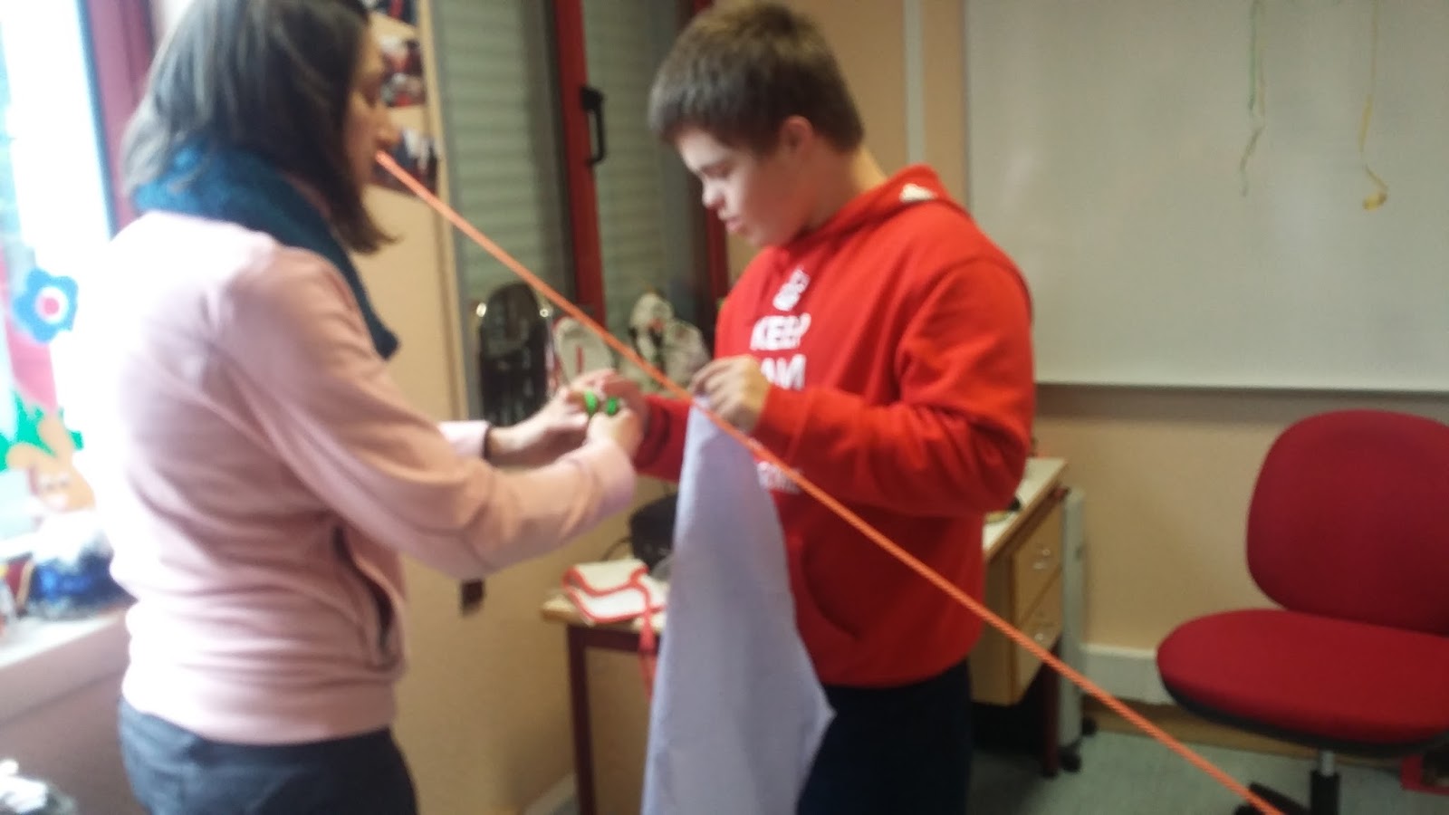 O sol nasce para todos: Aprender...a estender a roupa?