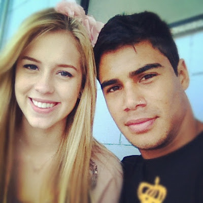 Rebeldes: Micael Borges posta foto com Sophia Abrahão