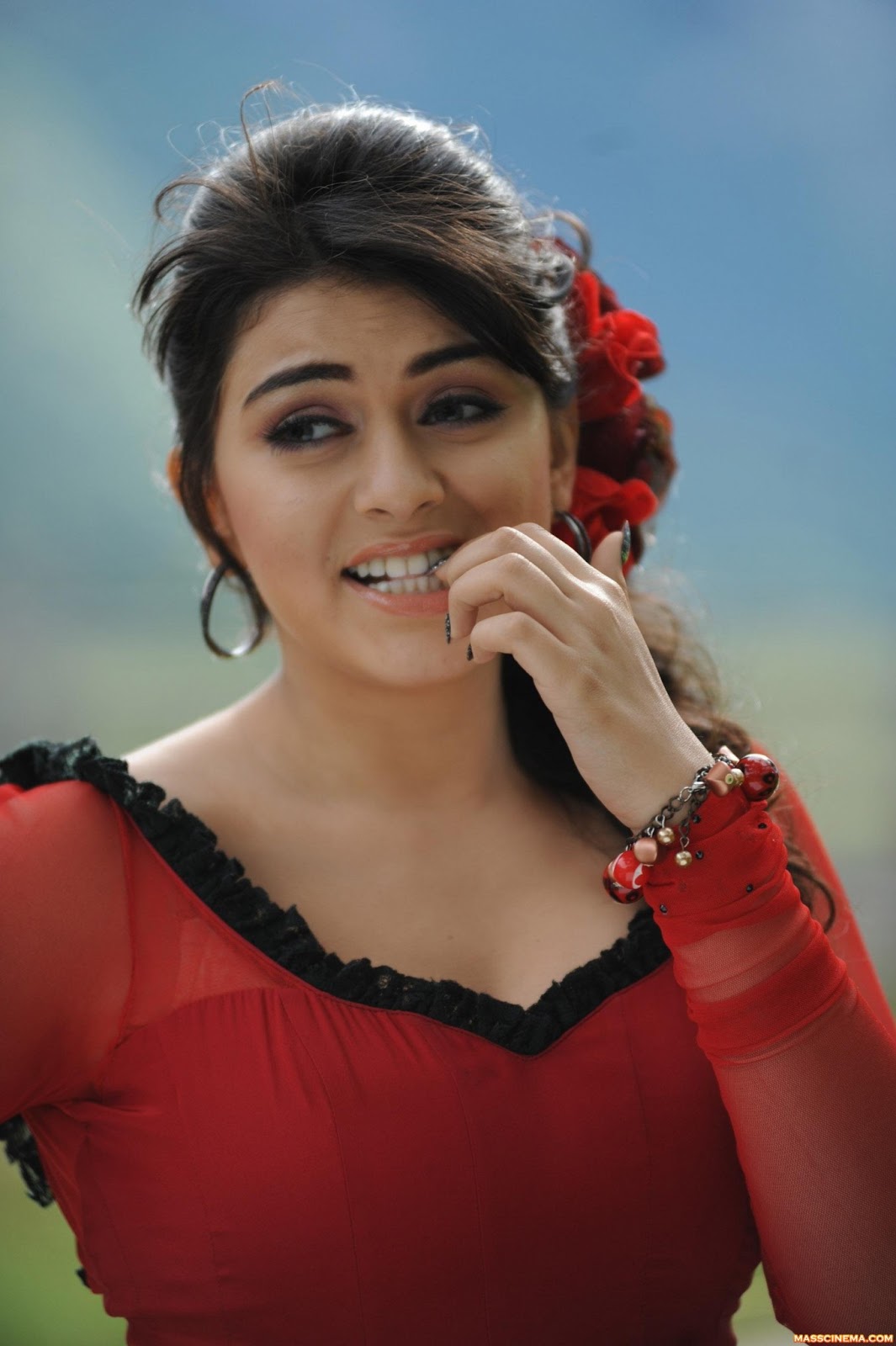 Mp3 Download Hansika Hot Stills Latest 2013 Bikini Pics