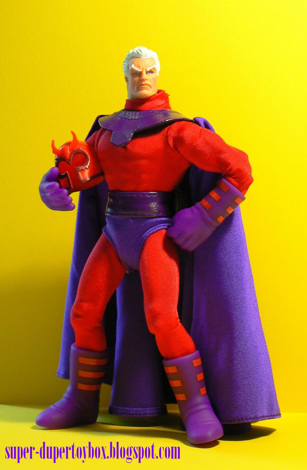 Super-DuperToyBox: Famous Covers Magneto by ToyBiz