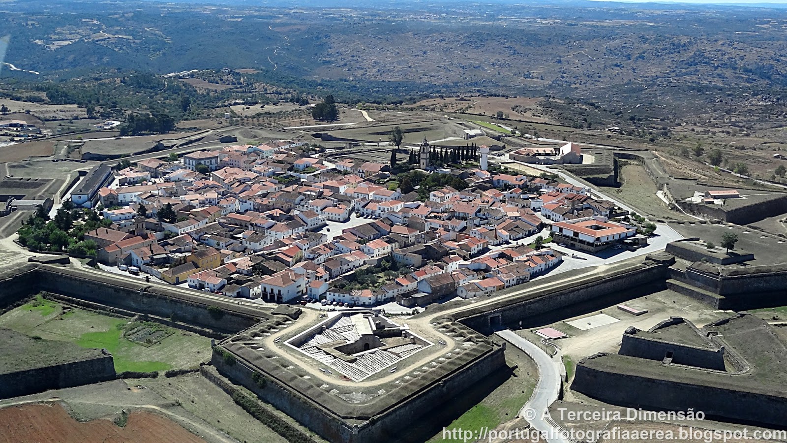 A Terceira Dimensão: Almeida